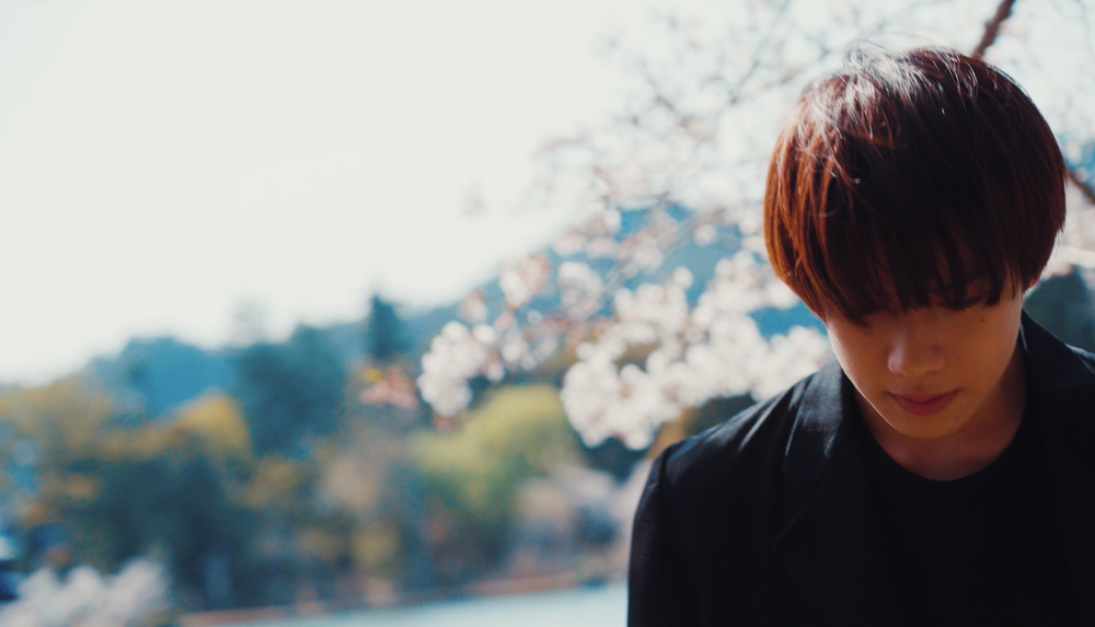 Qyoto、桜が咲き誇る春の京都・真如堂＆大覚寺で撮影した「花時雨」MV公開 – THE FIRST TIMES