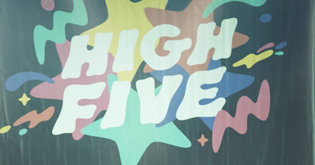 マハラージャン×Awesome City Club、『HIGH FIVE 2023』札幌公演で極採色ポップネスの共演が実現 – 画像一覧（9/ ...