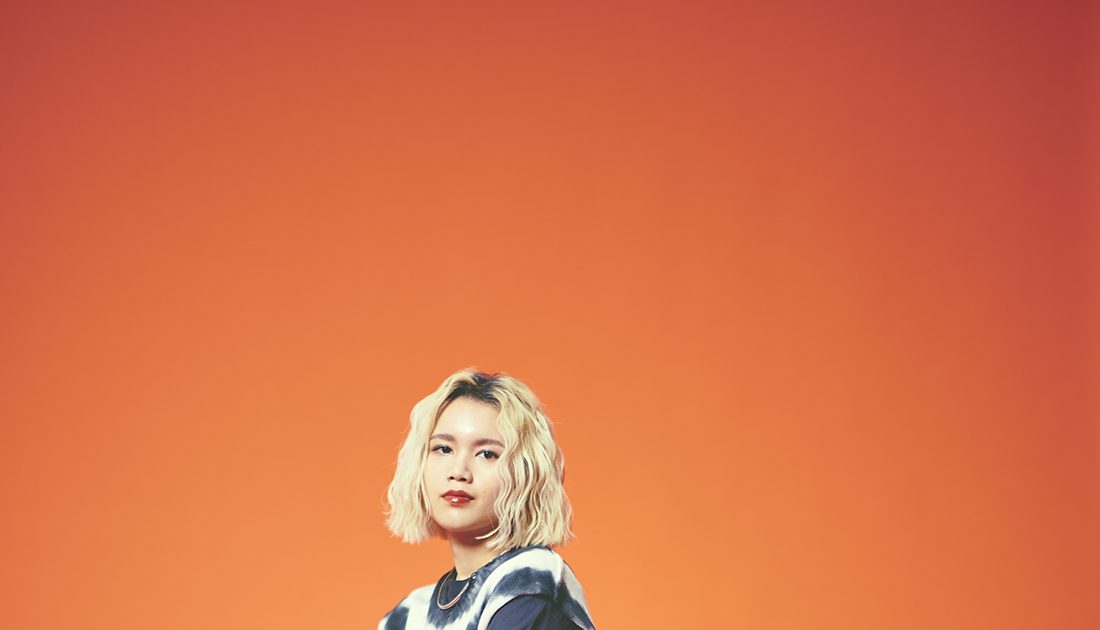 Anly、新作「VOLTAGE」に凝縮されたアーティスト性。“ルーツ”と“即興”が生むストレートな歌 – 画像一覧（5/11） – THE ...