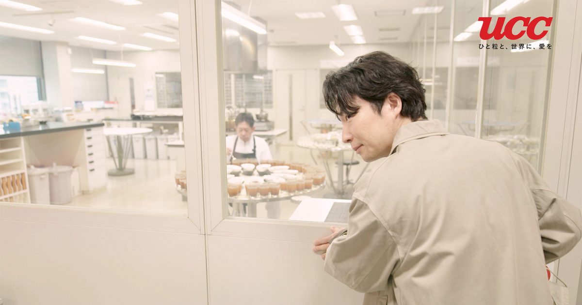 星野源がUCCの“裏側”に潜入！ WEB動画「UCC90周年特別ムービー」公開 – 画像一覧（9/15） – THE FIRST TIMES