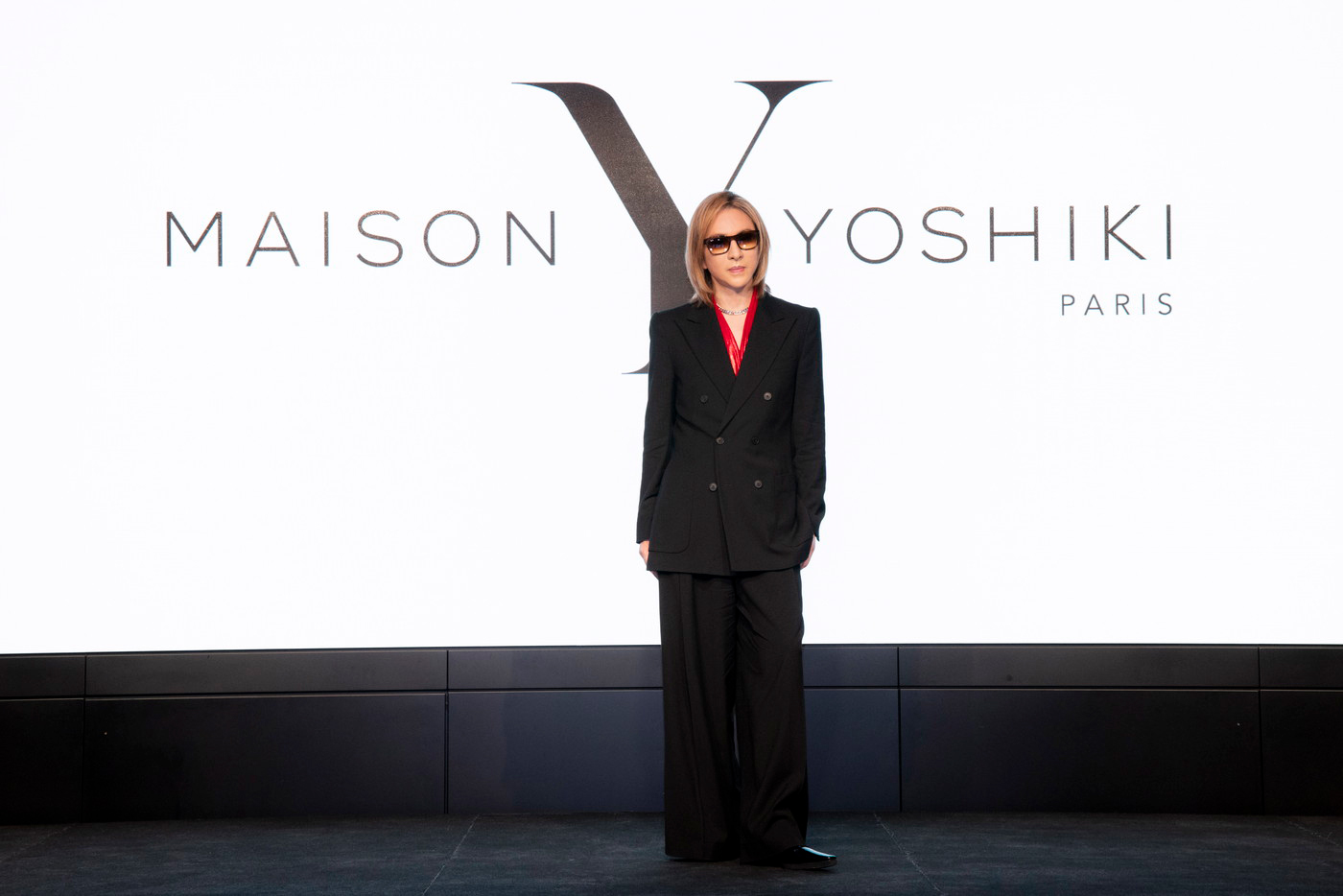 YOSHIKI、ミラノから凱旋帰国！ 自身のハイファッションブランド「MAISON YOSHIKI PARIS」のあらたな展開を発表 – 画像一覧（9/11） – THE FIRST TIMES