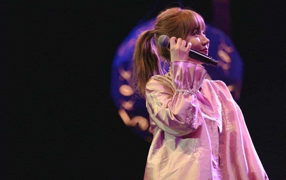 アンコールで感極まり、涙！ MACO、全国ツアー『MACO We Promised. 〜Acoustic＆Pop〜』を完遂 – 画像一覧（2/ ...