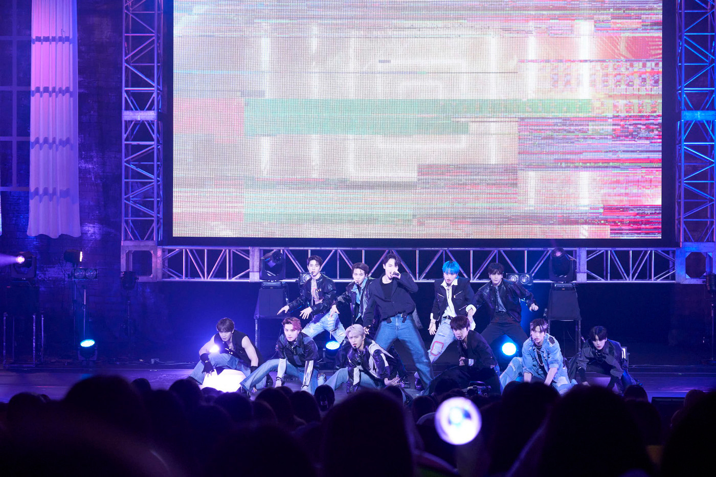 【レポート】JO1、ショーケースイベントで新シングル収録曲「Comma,」を初披露！金城碧海の誕生日をファンが祝福する場面も – THE FIRST TIMES