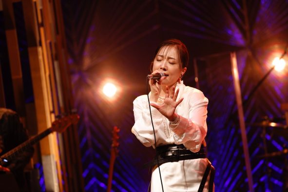 平原綾香、NHK『The Covers』で.ENDRECHERI.、B’z、中島みゆきをカバー！ そして上白石萌歌、感涙 – THE ...