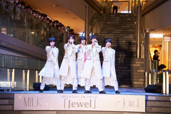 【レポート】M!LK、メジャー1stアルバム『Jewel』のリリースを記念して表参道ヒルズ 特設ステージでスペシャルライブ – THE FIRST TIMES