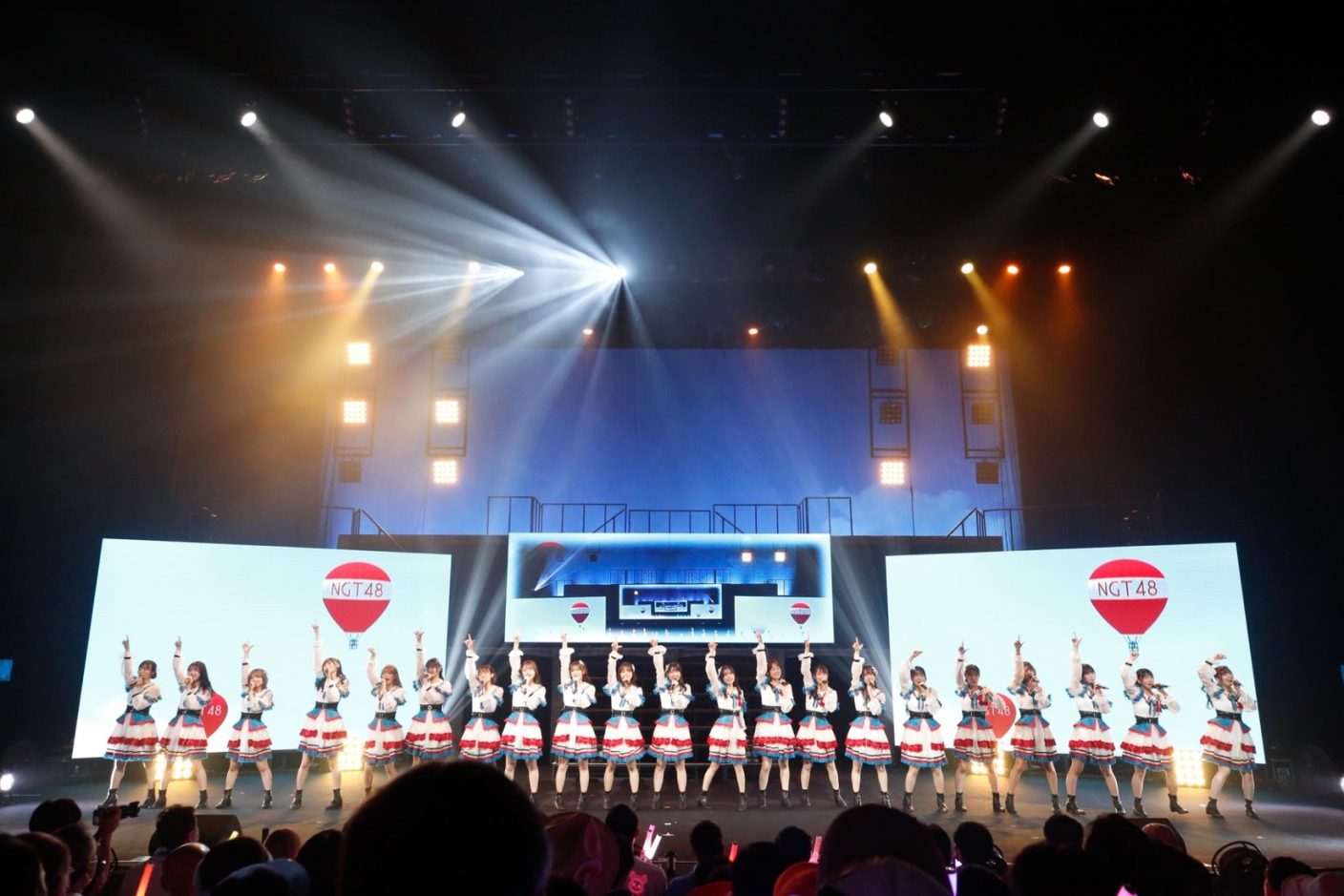 NGT48、初めてのライブツアーが地元・新潟からスタート！ 3期生11名の初々しいステージデビューも – THE FIRST TIMES