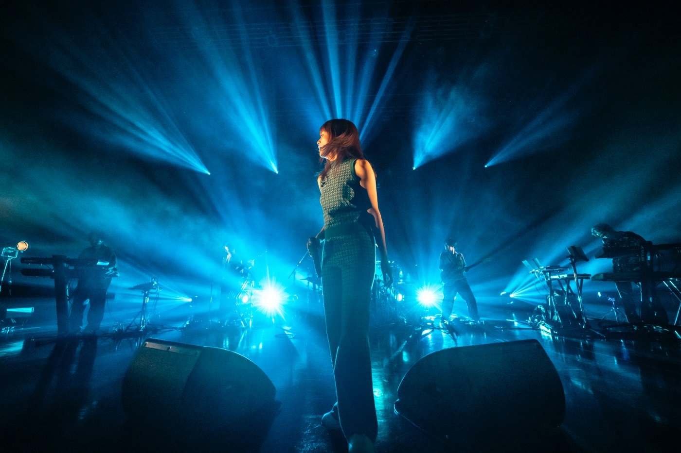 【ライブレポート】iri、自身最大規模のライブハウスツアー『iri Live House Tour 2024“Run”』を完走 – THE FIRST TIMES