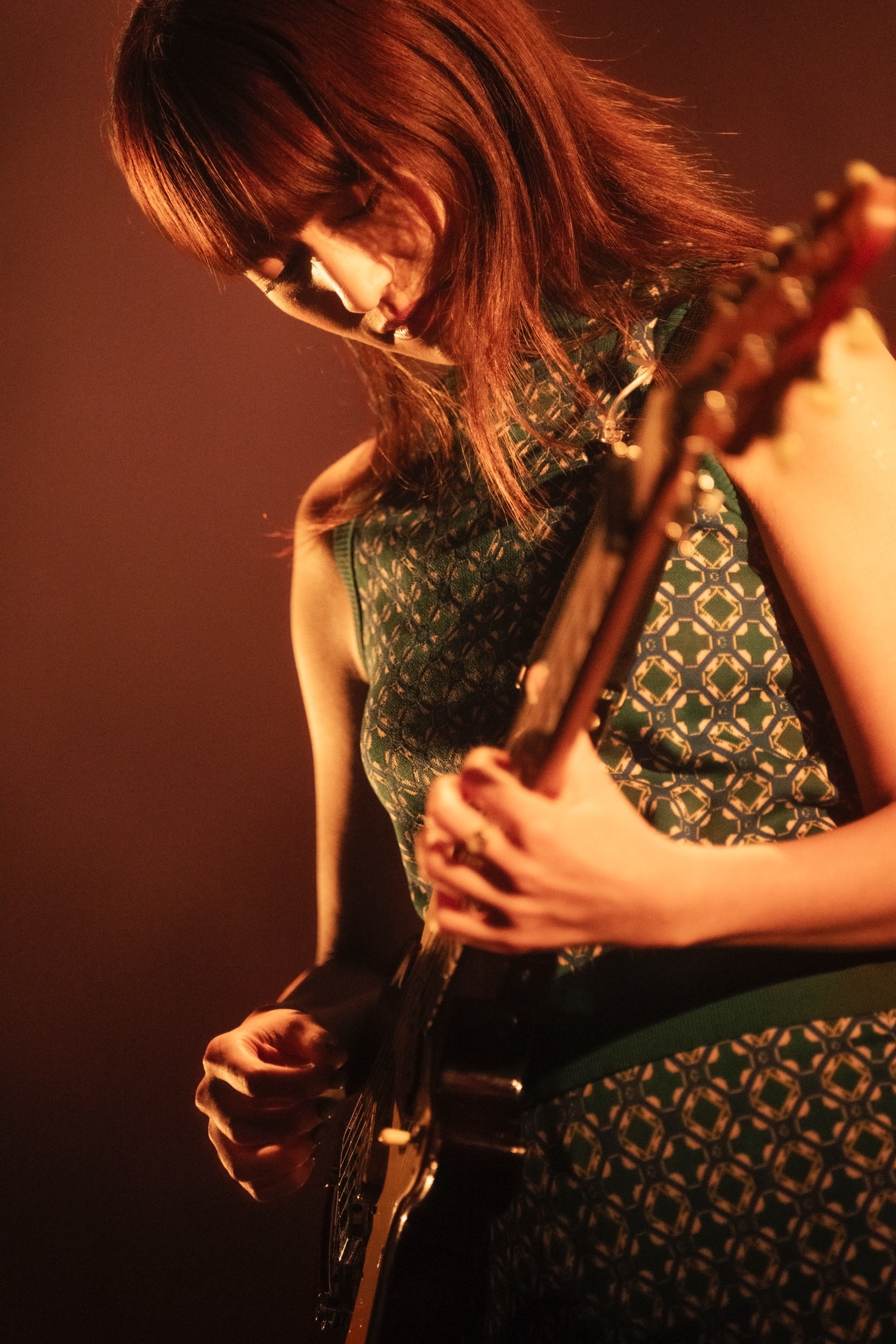 【ライブレポート】iri、自身最大規模のライブハウスツアー『iri Live House Tour 2024“Run”』を完走 – THE FIRST TIMES