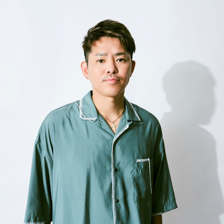 DEEP SQUADが開けた新たな扉。グループ史上、最もハイテンションな新作と6人それぞれの素顔から見られる進化 – THE FIRST TIMES