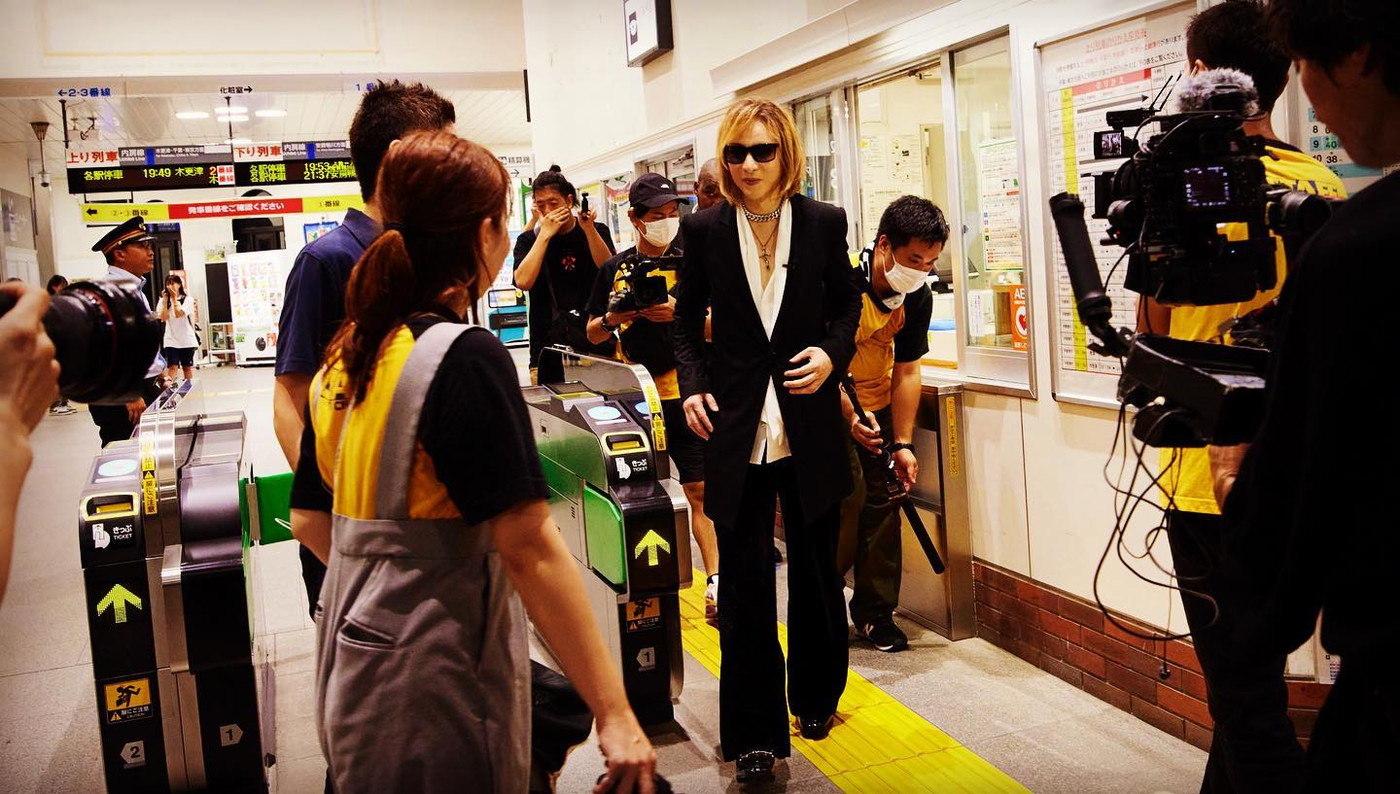 YOSHIKI『24時間テレビ』初日出演時に最高視聴率を記録！ 2日目も番組内視聴率3位と連日高視聴率を達成 – THE FIRST TIMES