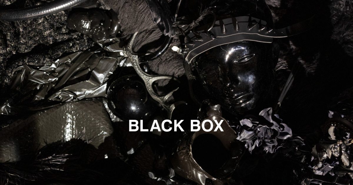 Reolニューアルバム『BLACK BOX』アートワーク解禁！ 自身が監修したファンクラブ限定ジャケットも公開 – 画像一覧（1/6 ...