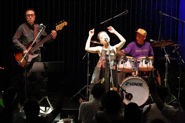 【ライブレポート】bird、25周年アニバーサリーライブのオフィシャルレポ到着 – THE FIRST TIMES