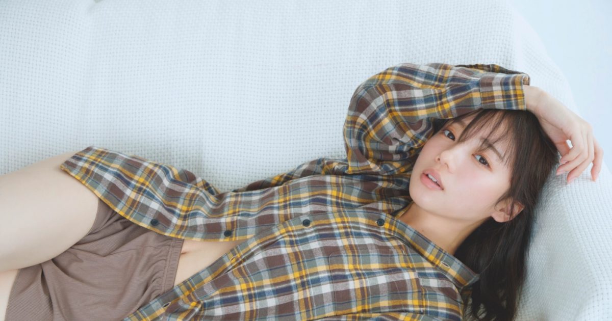 日向坂46・齊藤京子、『WHITE graph009』表紙＆巻頭大特集に登場 – 画像一覧（2/3） – THE FIRST TIMES