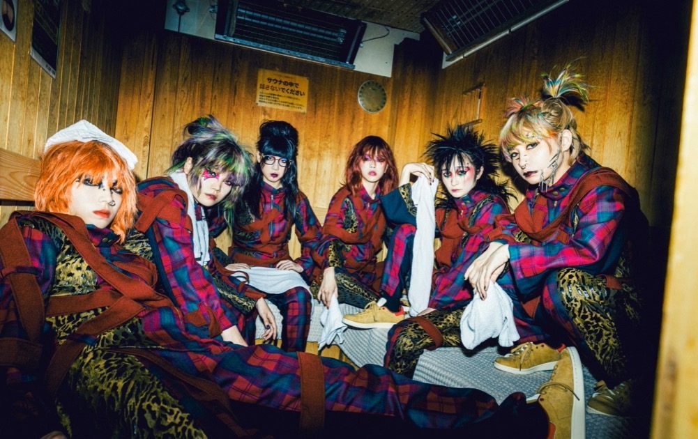 BiSH、自身最大規模の野外ワンマンライブ『BiSH OUT of the BLUE』開催、2万人を動員 – 画像一覧（4/9） – THE ...