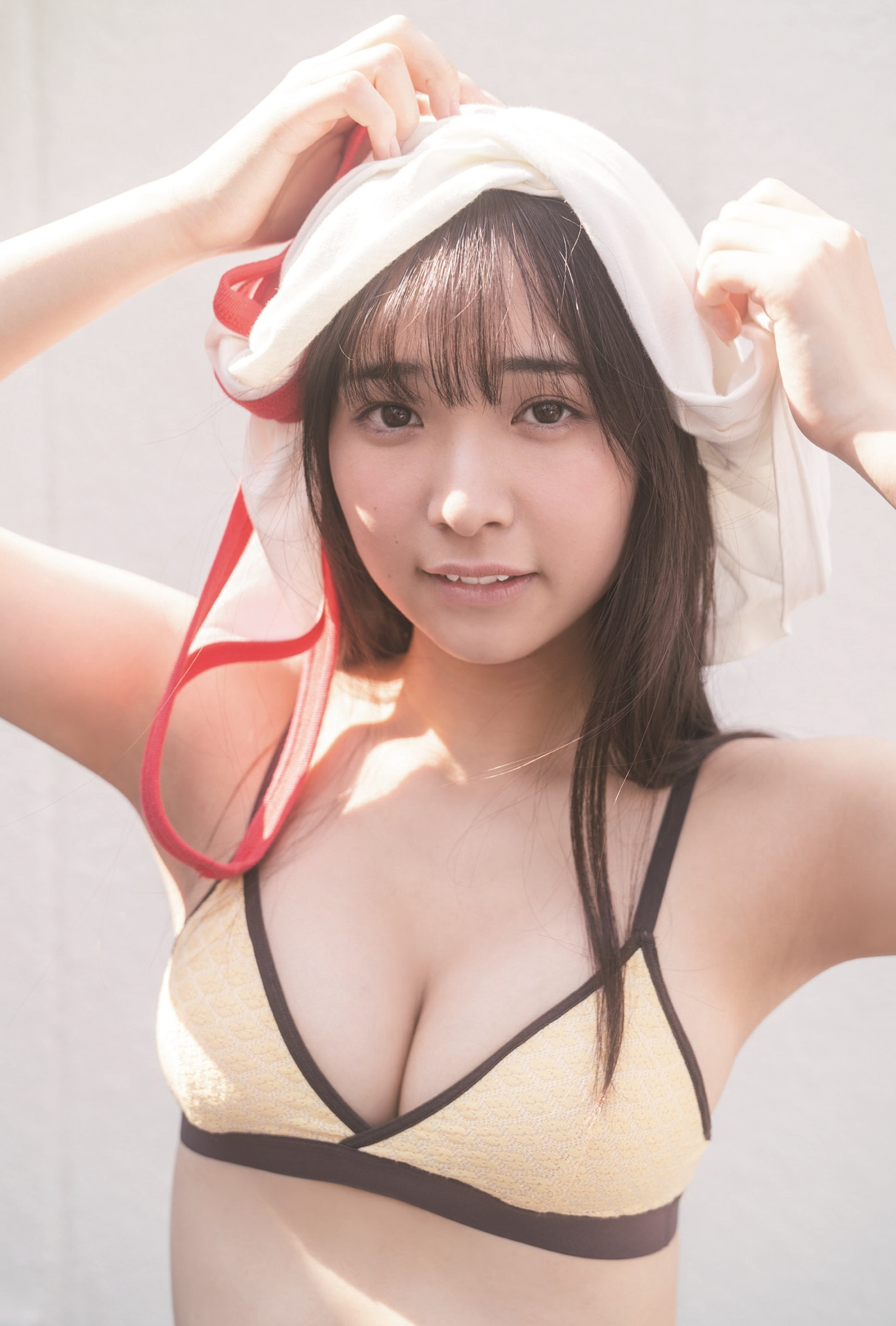 櫻坂46・菅井友香が『B.L.T.12月号』で卒業グラビアを披露！ 7年間の想いを赤裸々に語った2万字インタビューも – 画像一覧（11/11） – THE FIRST TIMES