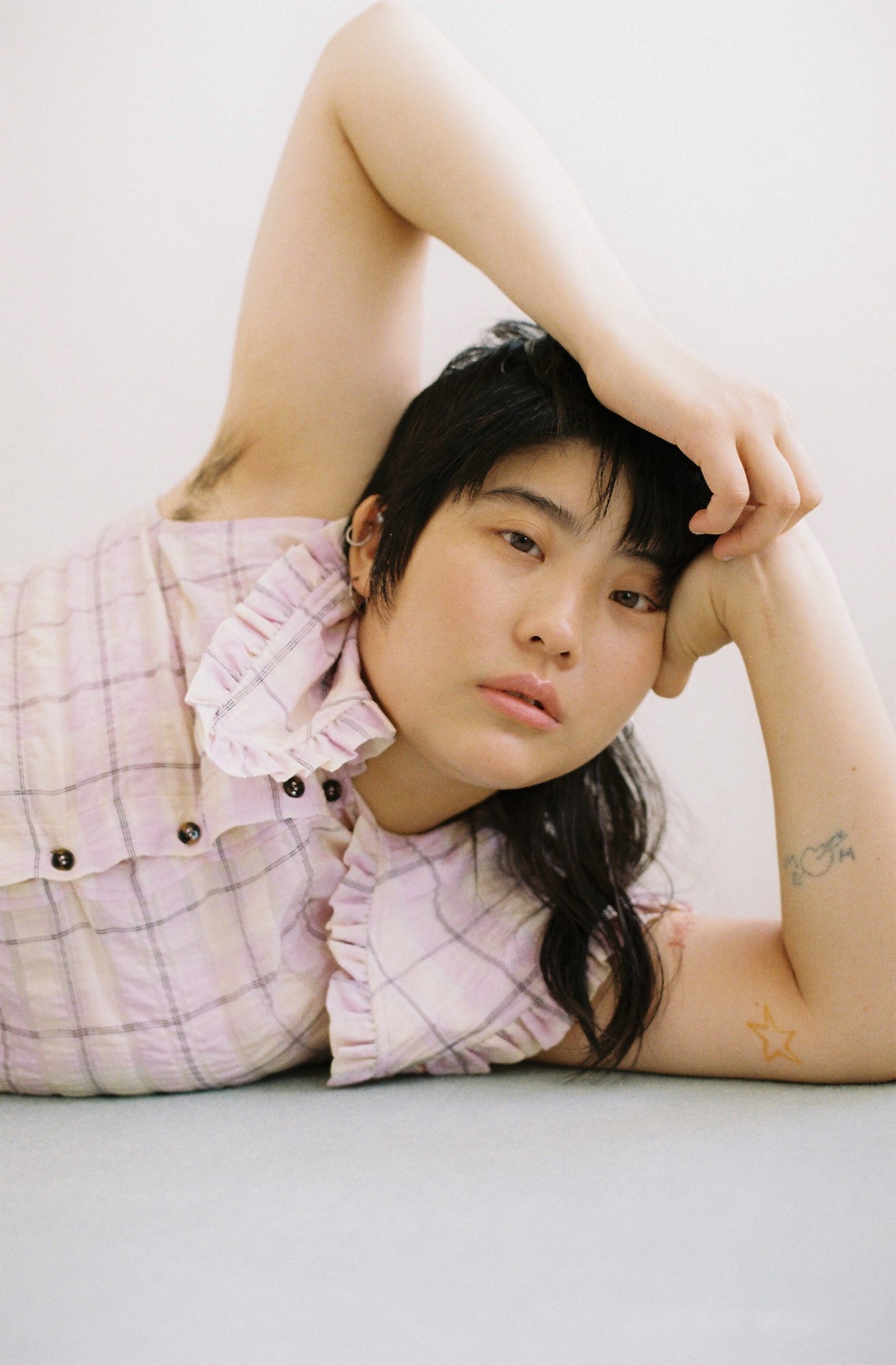 AI、リアルサイズモデルのHIBARIがカメオ出演する「Start Again」MVを公開 – 画像一覧（4/5） – THE FIRST TIMES