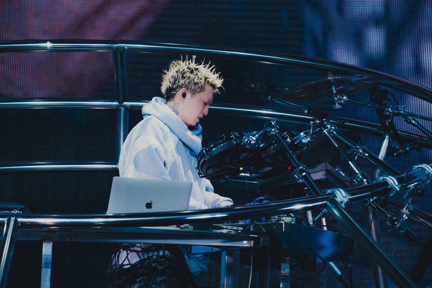 【ライブレポート】YOASOBI結成5周年記念、初のドームライブ2days大阪公演大盛況 – THE FIRST TIMES