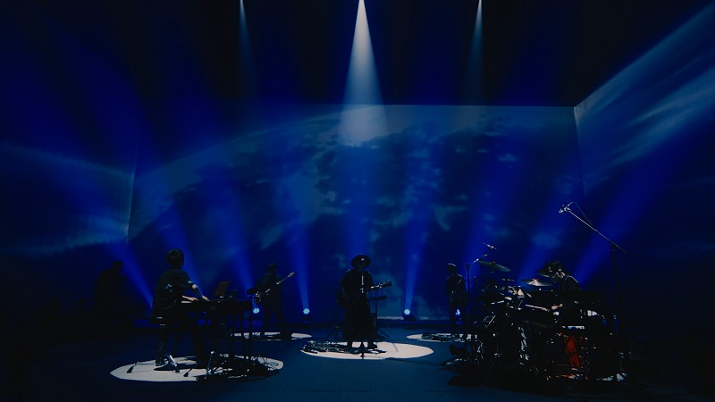 amazarashi、10周年を記念して行われた限定ライブ『APOLOGIES雨天決行』の映像を一部解禁 – 画像一覧（10/12） – THE FIRST TIMES