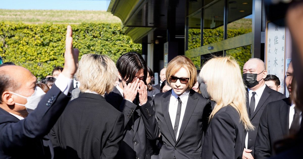 『YOSHIKI SUPERSTAR PROJECT X』、急逝したYOSHIさんの遺族の想いを受けてボーカリストオーディションの開催を発表 – 画像一覧（7/12） – THE FIRST ...