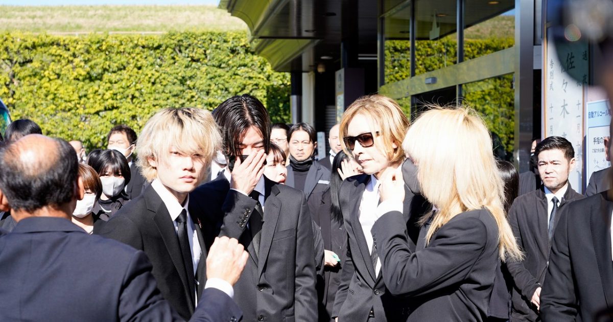 『YOSHIKI SUPERSTAR PROJECT X』、急逝したYOSHIさんの遺族の想いを受けてボーカリストオーディションの開催を発表 – 画像一覧（6/12） – THE FIRST ...