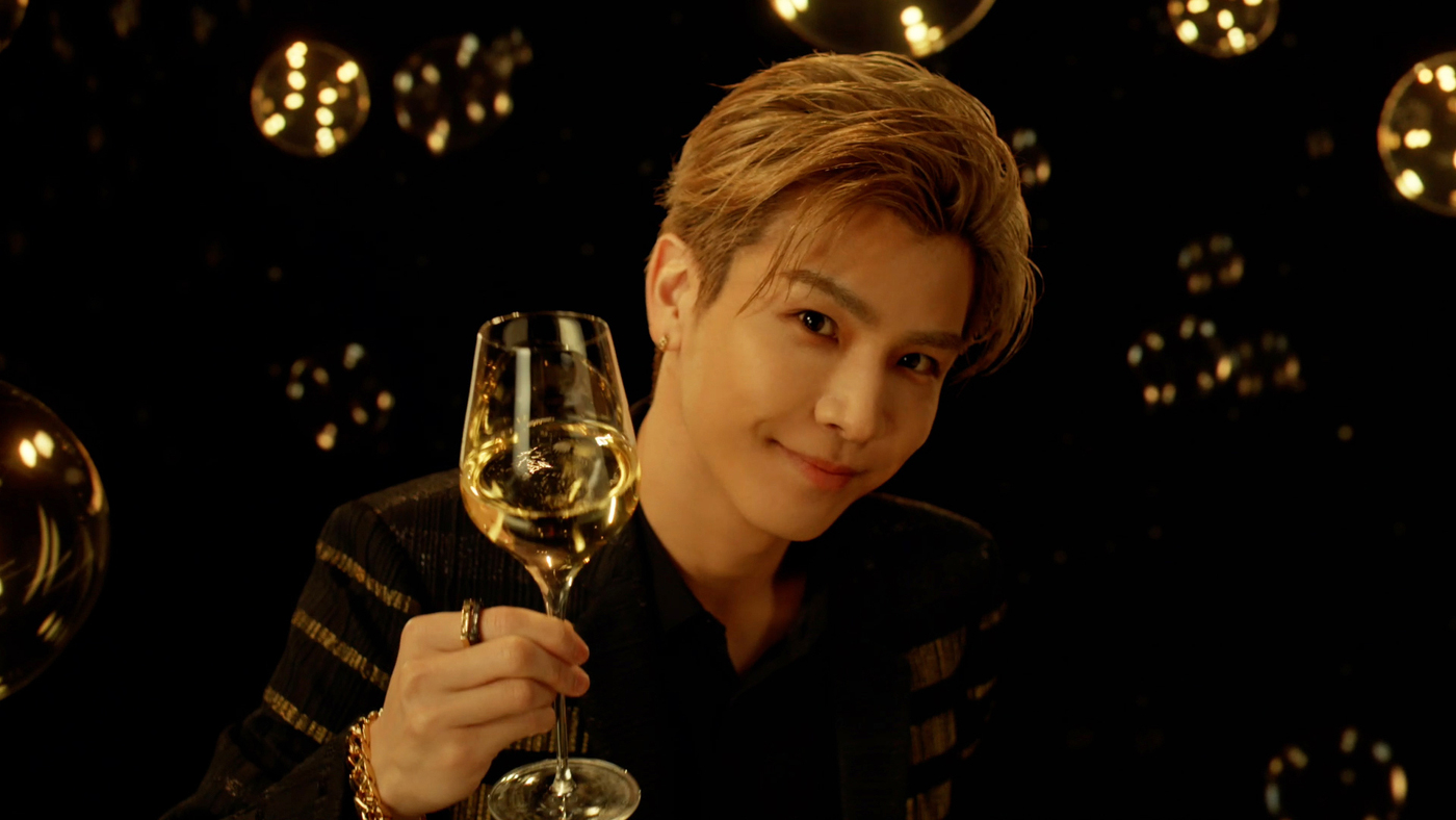 水原希子＆岩田剛典（EXILE / 三代目JSB）、世界的シャンパンメゾンのホリデースペシャルムービーに登場 – 画像一覧（6/8） – THE FIRST TIMES