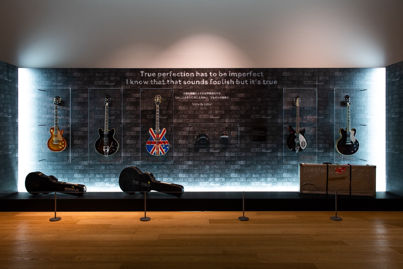 【レポート】WEST.重岡大毅＆藤井流星もオアシスに夢中！『リヴ・フォーエヴァー：Oasis 30周年特別展』開催 – THE FIRST TIMES