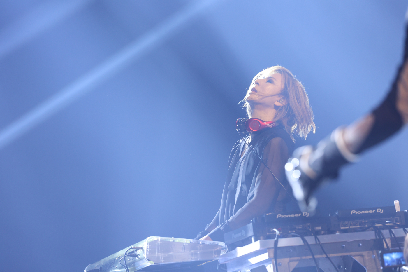 YOSHIKI、『THE MUSIC DAY』で特別バージョンのX JAPAN「Angel」＆自らの新曲「Requiem」を披露 – THE FIRST TIMES