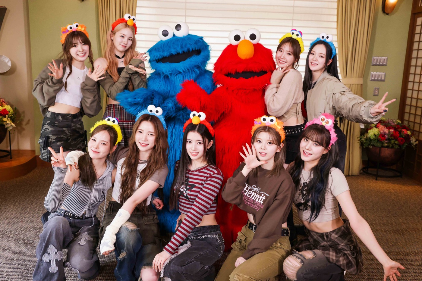 【ライブレポート】NiziU『ユニ春！ライブ』が悪天候で中止に！ しかし、集まったゲストの前で一部楽曲を特別に披露 – 画像一覧（6/6） – THE FIRST TIMES