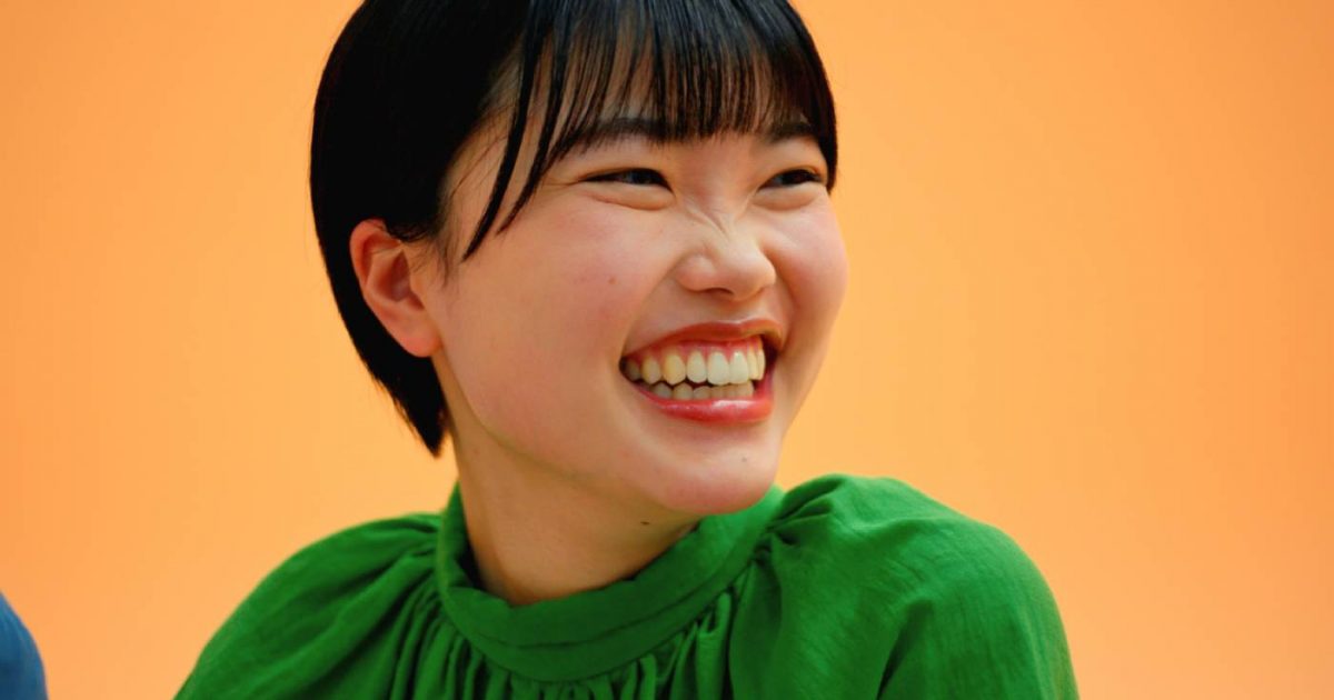 ねぐせ。オードリー若林出演「Pococha」新CMソングに「めちゃくちゃ好きな人を愛すように世界を愛して！」決定&MV公開 – 画像一覧（3/13） – THE FIRST TIMES