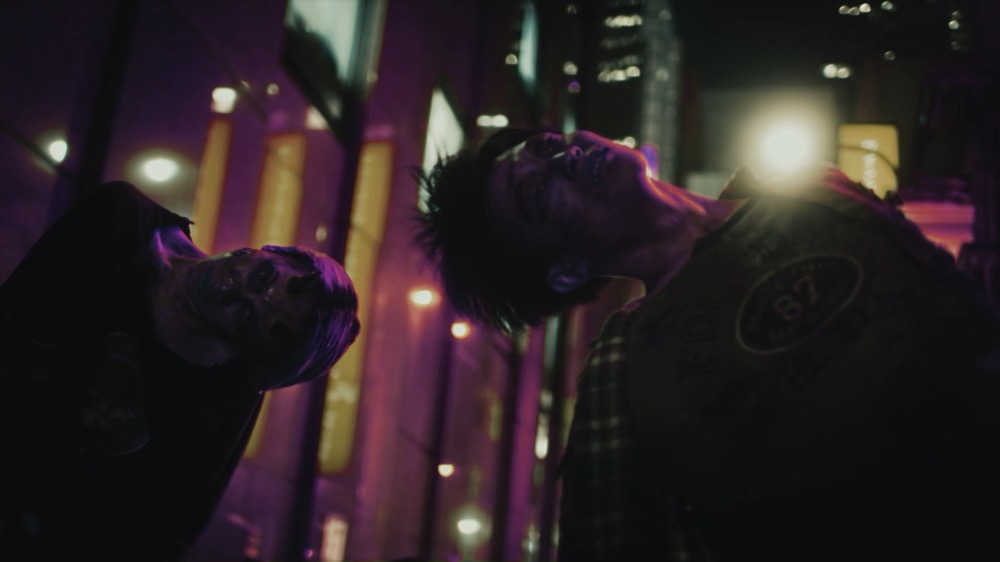 GReeeeN、街にはびこるバケモノに立ち向かう男性の奮闘を描く「バケモノ」MV公開 – THE FIRST TIMES